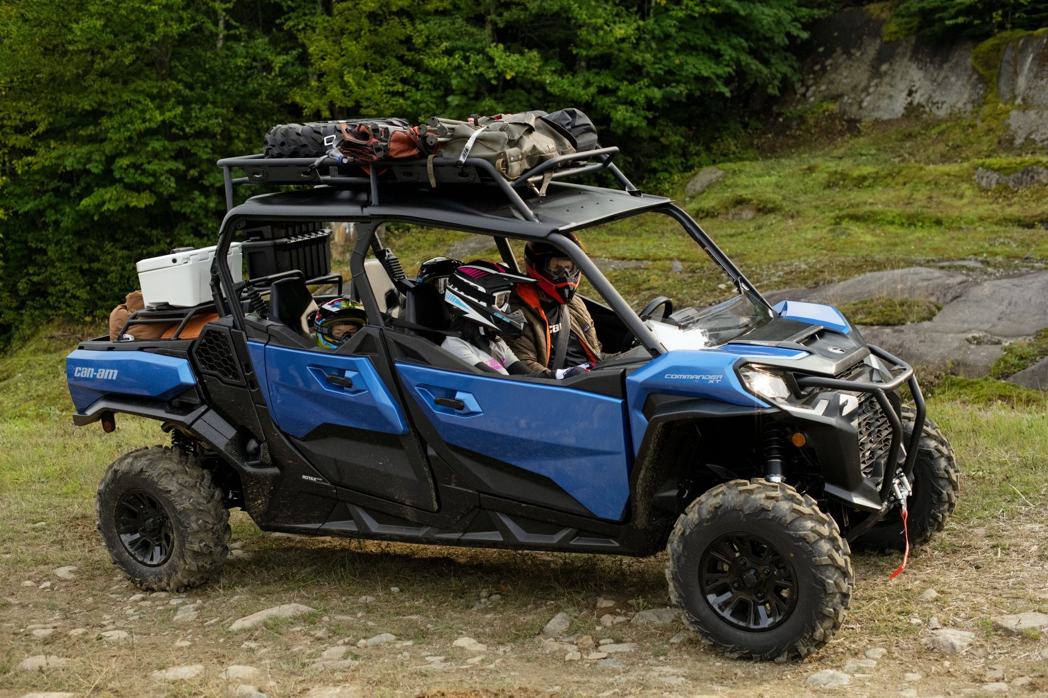The Fully Redesigned 2021 Can-Am Commander - Chicks and Machines